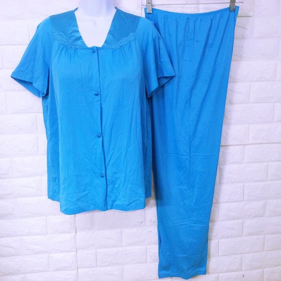 Vanity Fair | Intimates & Sleepwear | Vintage 9s Vanity Fair 2pc Pajama ...